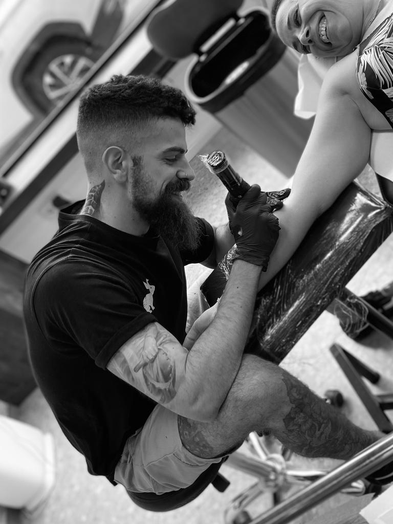 Nacho Martín Tattoo ⋆ Liebre De Marzo TATTOO
